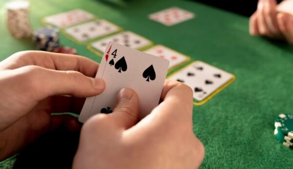 Pre flop, flop, turn y river: términos básicos para iniciarse en póker ...